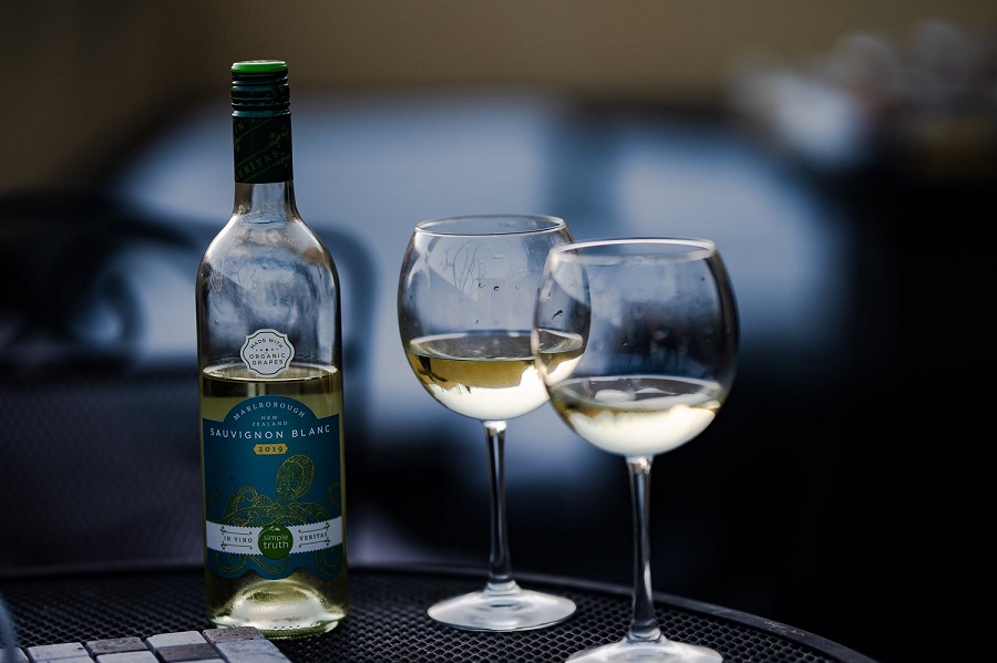 The Right Way To Clean Wine Glasses Ecooe Life